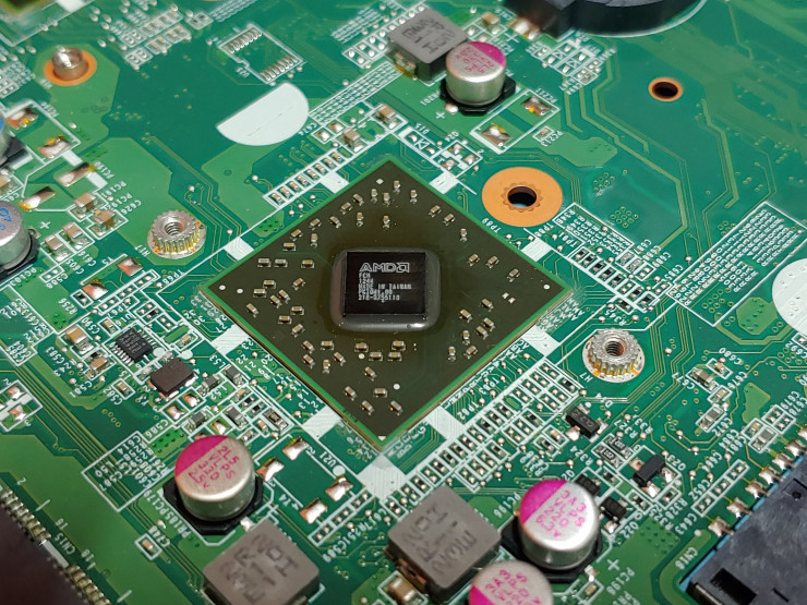 AMD E2-1800 APU? 사진 입니다. > 하드웨어갤러리 | 퀘이사존