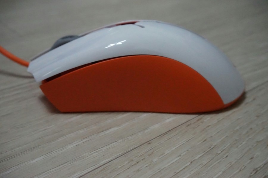 상큼한 오렌지 색상의 게이밍 마우스 MAXTILL TRON G50 GAMING MOUSE > 유저 칼럼 | 퀘이사존