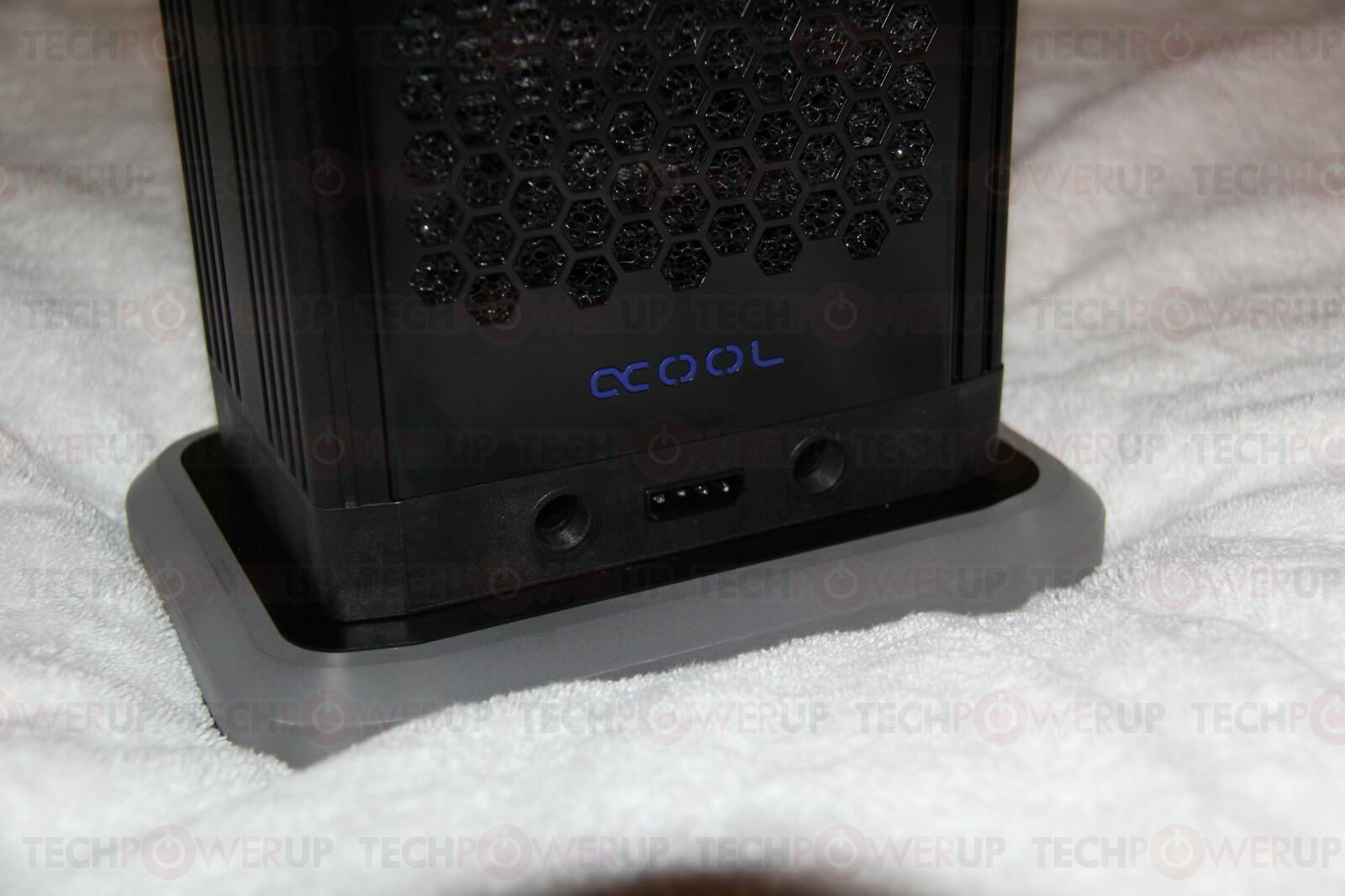 Alphacool, Eiswand 360 CPU 외부 냉각 시스템 전시 > 하드웨어 뉴스 | 퀘이사존