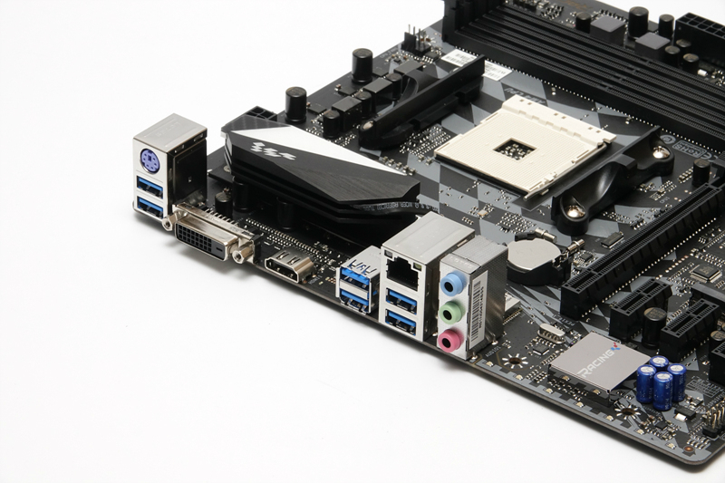 BIOSTAR RACING B350 GT3 언박싱 & 수박겉핥기 > 하드웨어갤러리 | 퀘이사존