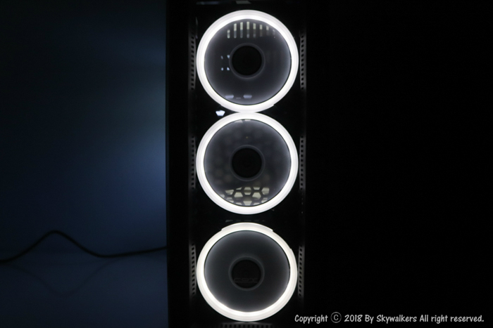 깔끔한 디자인에 팬컨트롤러까지 장착된 COX A5 아칸토 강화유리 HALO 블랙 미들타워 케이스 사용기 > 유저 칼럼 | 퀘이사존