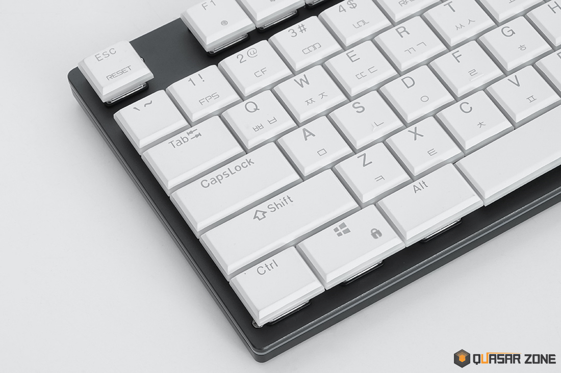 마이크로닉스 MANIC K940 RGB 초슬림 기계식 카일 초콜릿축 > 퀘이사 칼럼 | 퀘이사존