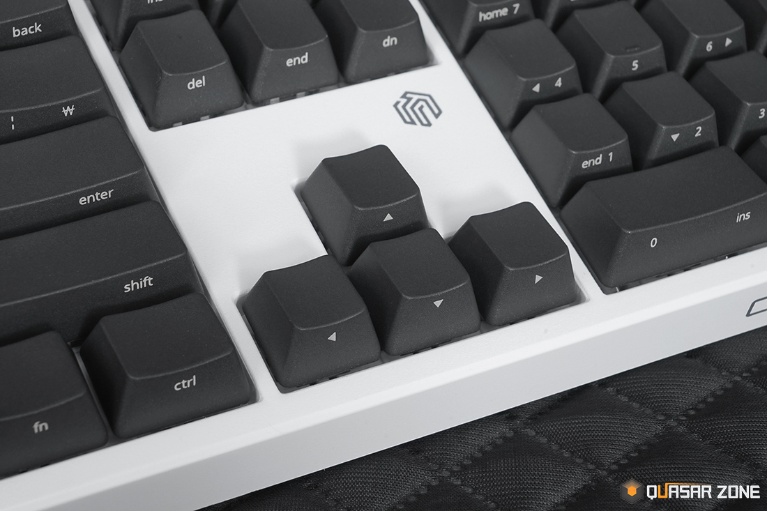 웨이코스 씽크웨이 CROAD C604 체리미엄 PBT 측각 게이밍 키보드 / CROAD X04 PBT 측각 104키 키캡 ...