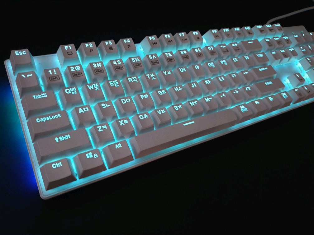 콕스, CK450 영롱한 블루 LED의 신제품 출시 예고 > 하드웨어 뉴스 | 퀘이사존