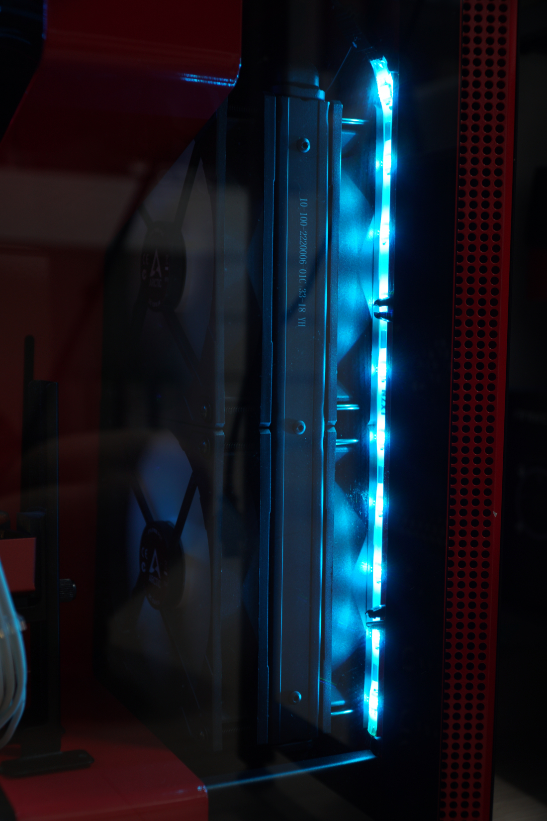 NZXT H700i Black RED 입양했습니다 > 하드웨어갤러리 | 퀘이사존