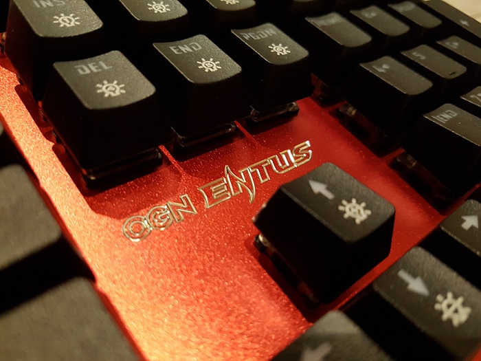 강력추천..ENTUS K300G BATTLE 게이밍 키보드와 ENTUS LV200 게이밍 헤드셋 사용기 > 유저 칼럼 | 퀘이사존