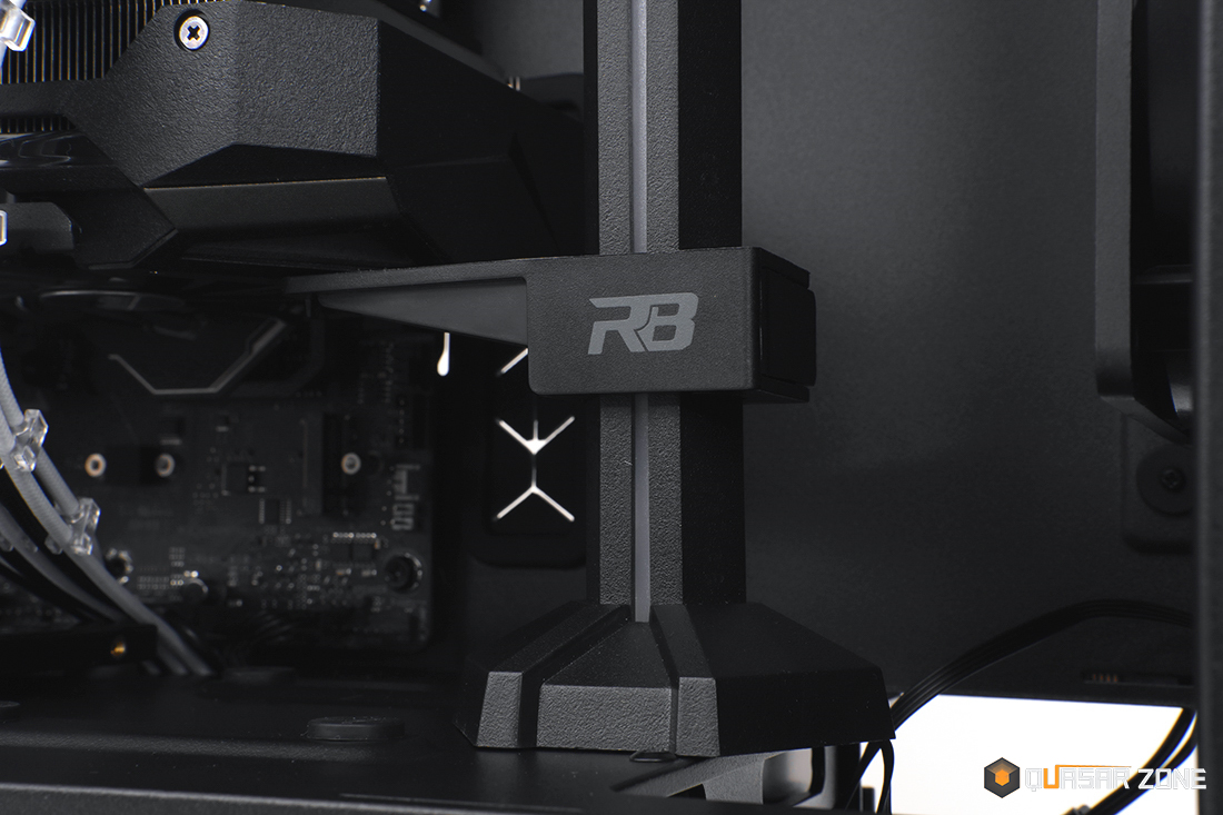 5V ADD-RGB가 탑재된 지지대! 이엠텍 REDBIT RB-1 Auto RGB 그래픽카드 지지대 > 리포트 | 퀘이사존