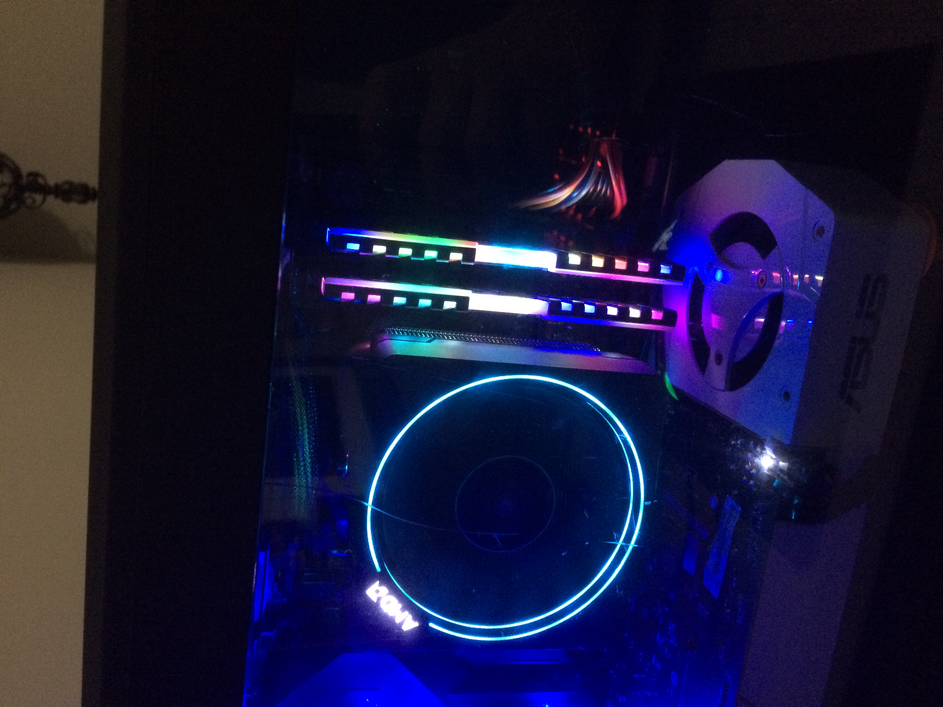 AMD 기쿨 레이스 프리즘 RGB 케이블 안 꼽아도 되나요? > 공랭/수랭쿨러 | 퀘이사존