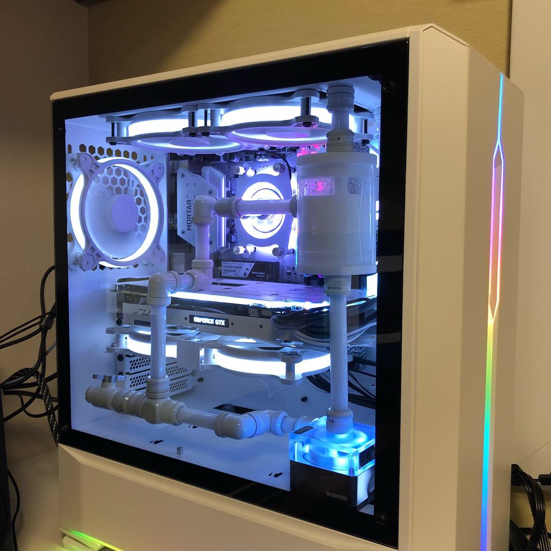 [미들타워커스텀수냉] ABKO SUITMASTER 310R 아이리스 스펙트럼 RGB 밀키화이트 > IT/하드웨어 갤러리 | 퀘이사존 QUASARZONE