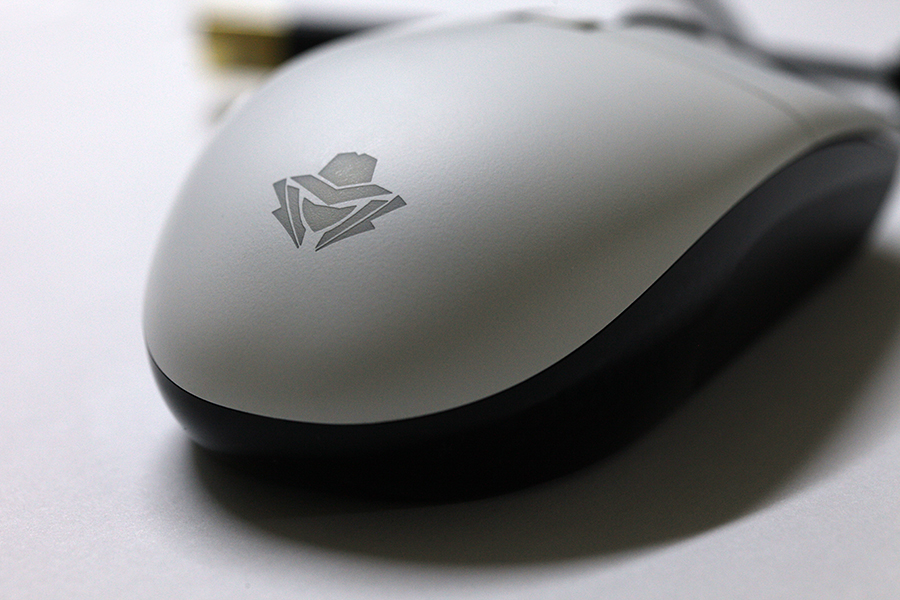 ABKO Hacker GAMING MOUSE A660 화이트 > 유저 칼럼 | 퀘이사존