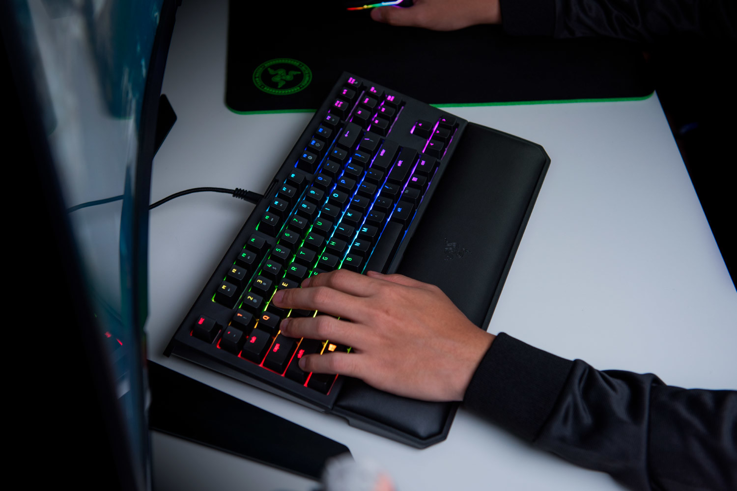 Razer, Tenkeyless Chroma V2 키보드 공개 > 하드웨어 뉴스 | 퀘이사존
