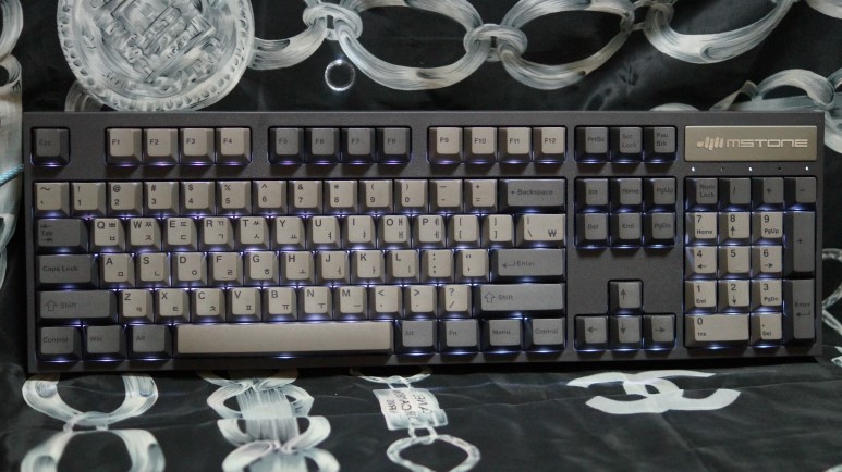 기계식 키보드의 새로운 기준. mStone Groove F SF 풀배열키보드. > 유저 칼럼 | 퀘이사존