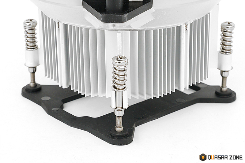 부담없는 가격의 PNC PARTNER EVEREST PN-HF681 RGB CPU 쿨러 > 퀘이사 칼럼 | 퀘이사존