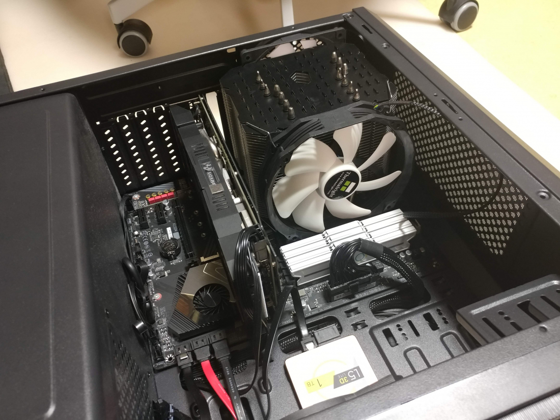 마초RT J210 해머케이스에 장착했습니다. > 공랭/수랭쿨러 | 퀘이사존